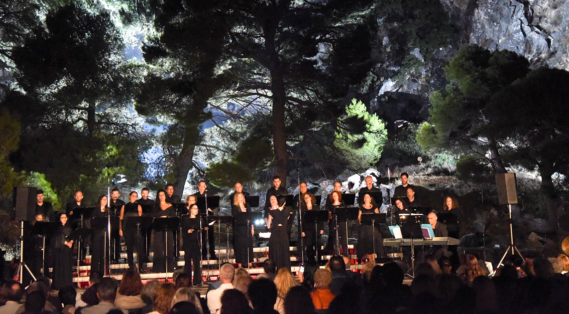 Συναυλία της Χορωδίας της ΕΡΤ στην Αρχαία Κόρινθο – The Look.Gr